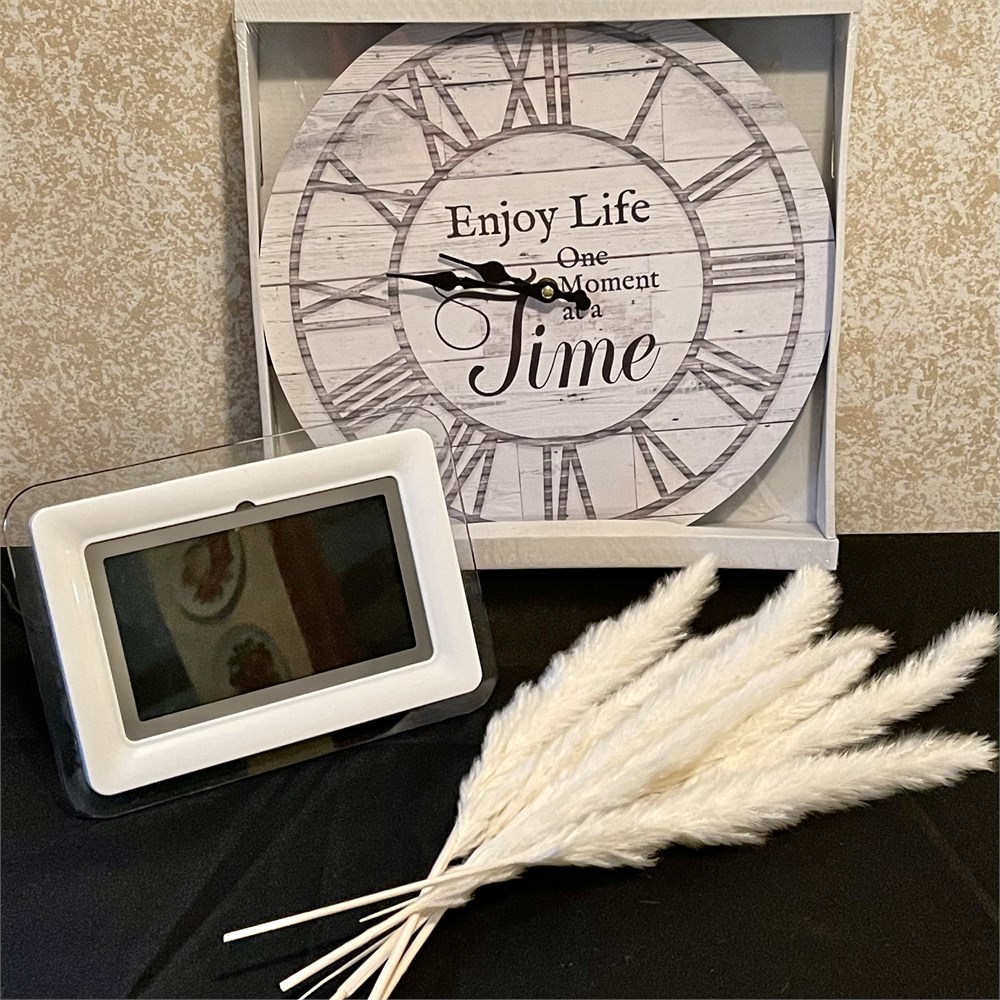 Blazing Auctions - NIB Clock, Coby 7" Digital Photo Frame w/ MP3 Player ...