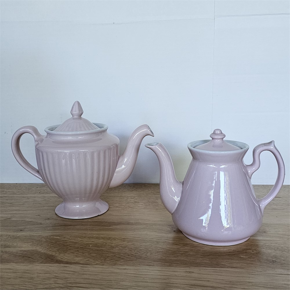 Blazing Auctions - HALL Teapots (2-Pink)