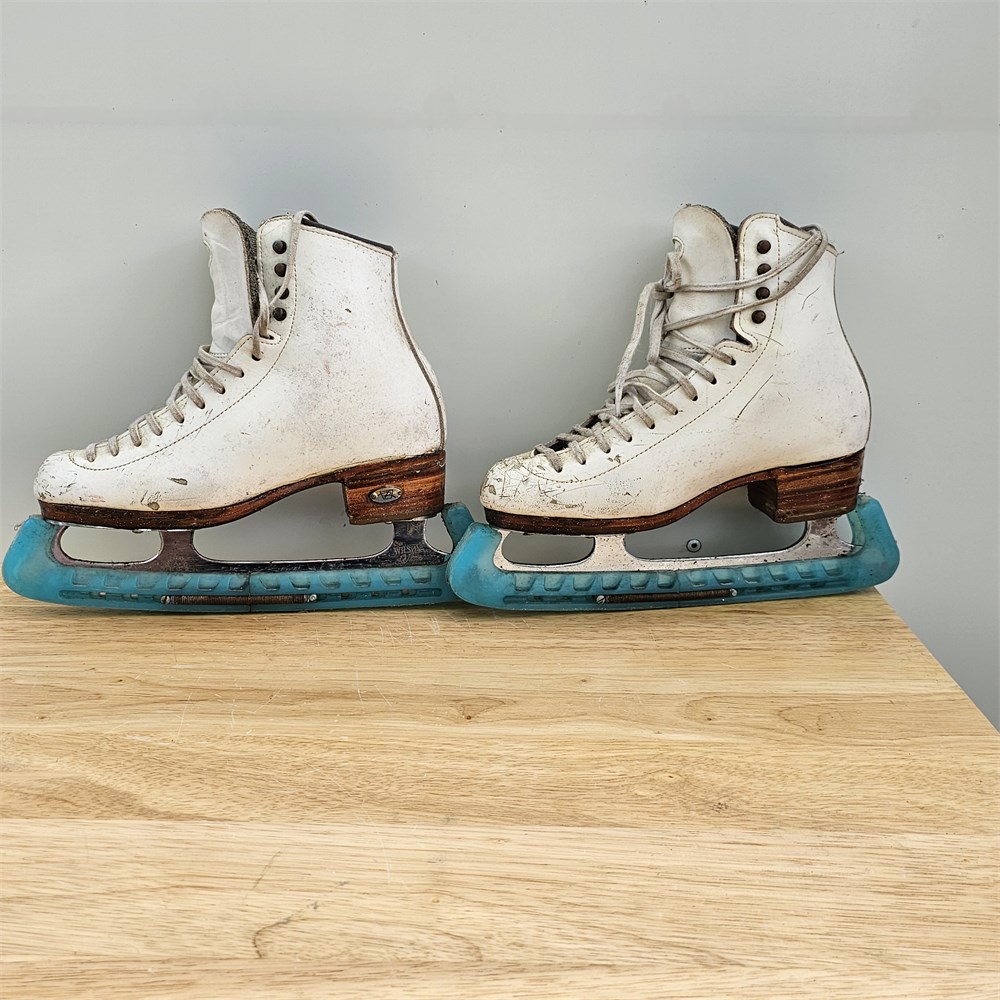 Blazing Auctions - Vintage Riedell figure skates w/wooden bottom ...