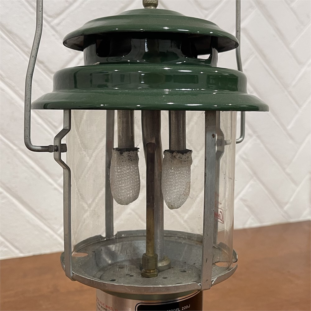 Blazing Auctions - Coleman Vtg. Propane Double Mantle Lantern w ...