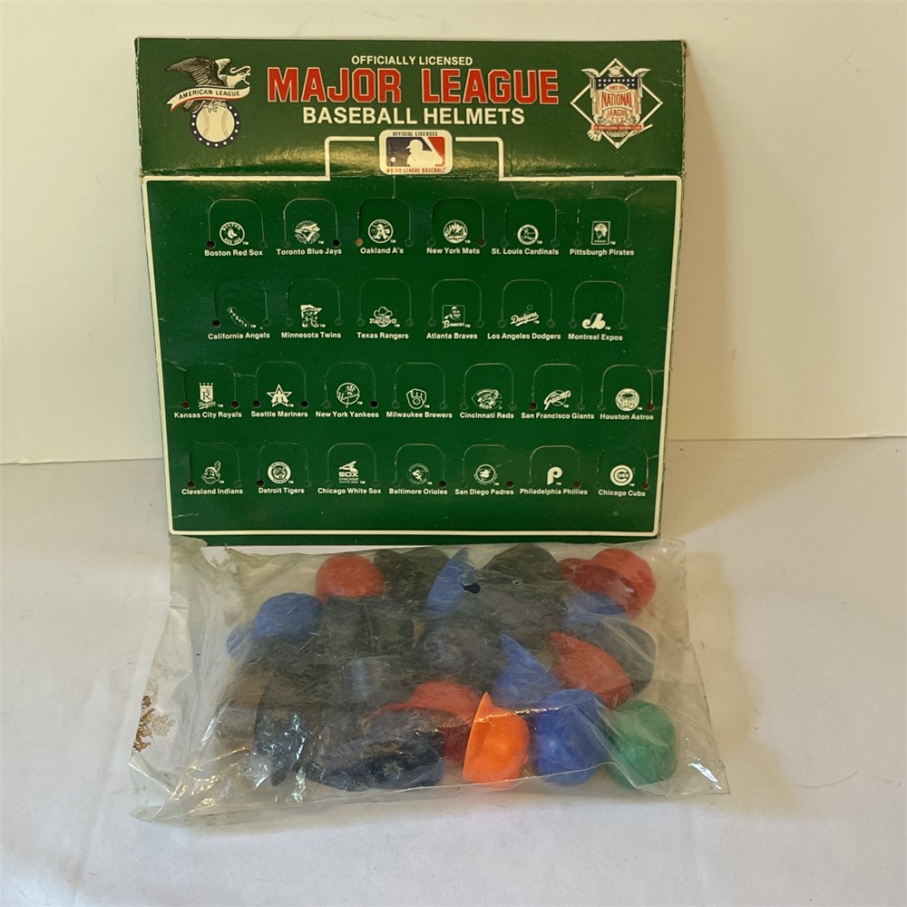 Blazing Auctions - Vtg 26 Officially Licensed MLB Miniature Baseball ...