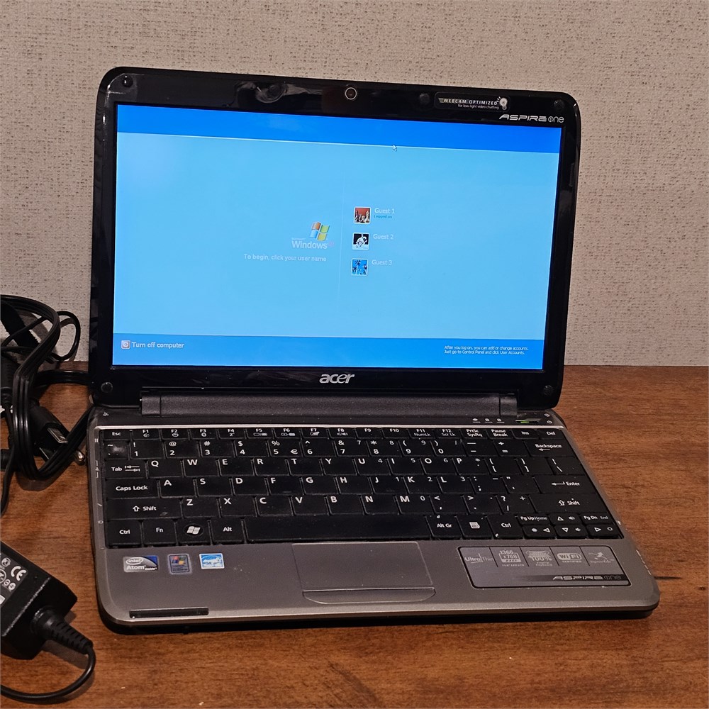 Blazing Auctions - Acer Aspire One Laptop