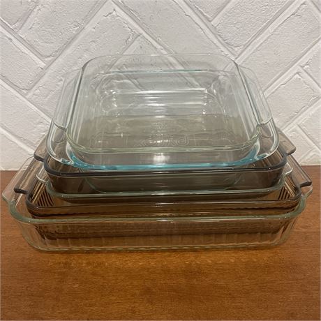 Blazing Auctions - Pyrex & Anchor Hawking Glass Baking Dishes