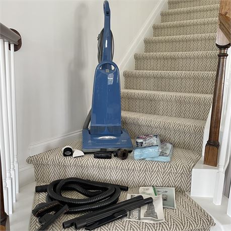 Blazing Auctions - Simplicity Upright Vacuum Cleaner 6400 w/ Attachment ...