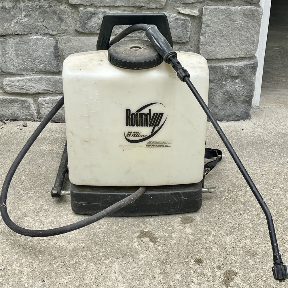 Blazing Auctions - Roundup Backpack Lawn Sprayer