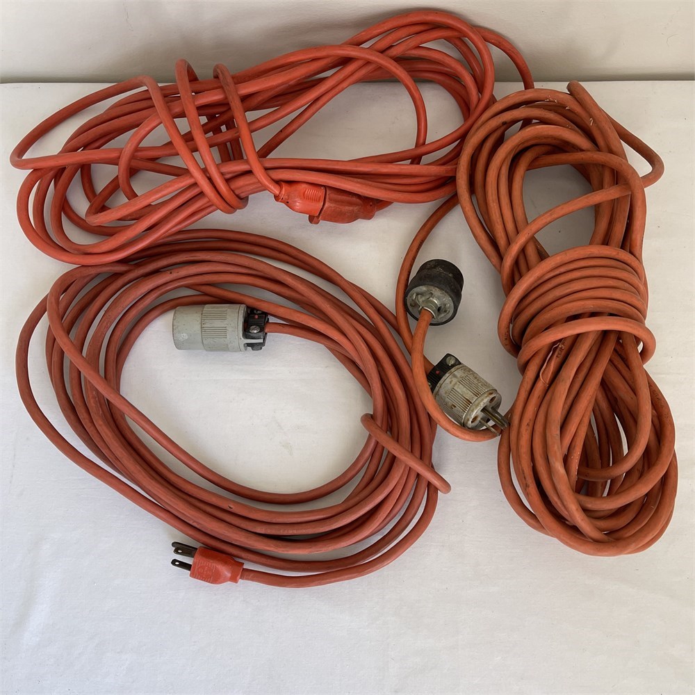 Blazing Auctions - Orange Extension Cords